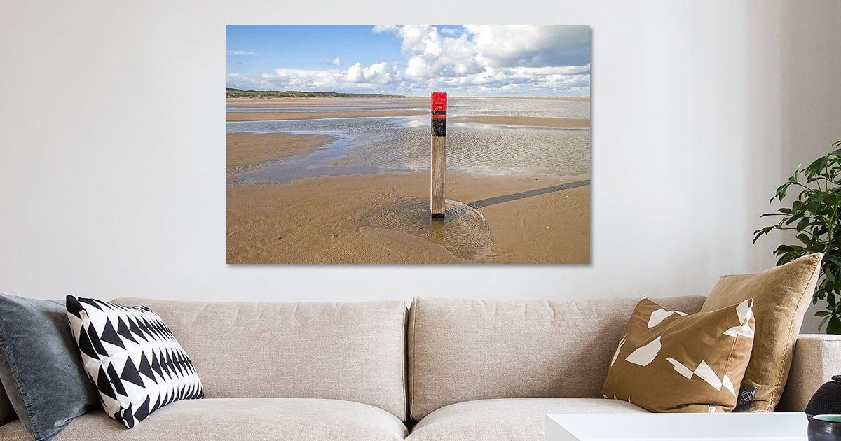 Strandpaal op Texel / Texel beach. van Justin Sinner Photography ( Fotograaf op Texel) op canvas ...